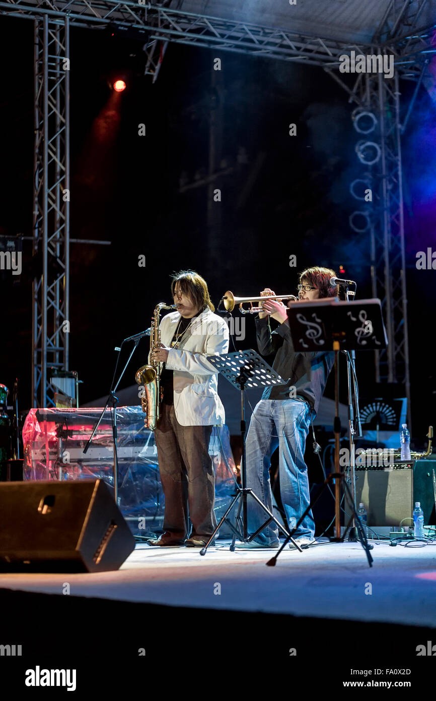 Stage duo hi-res stock photography and images - Alamy