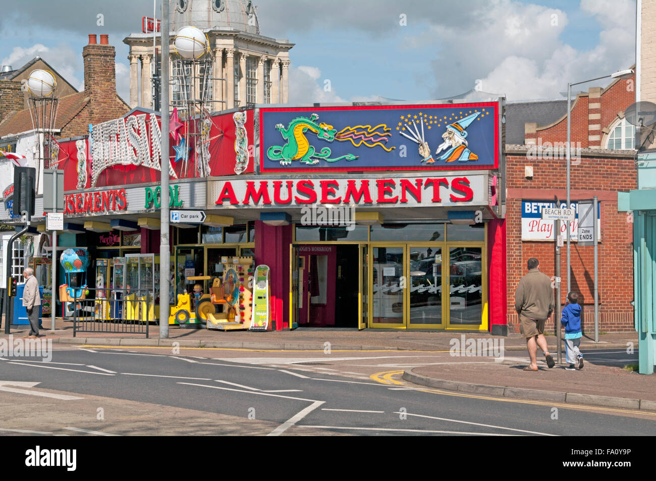 Amusement arcade on sea front hi-res stock photography and images - Alamy