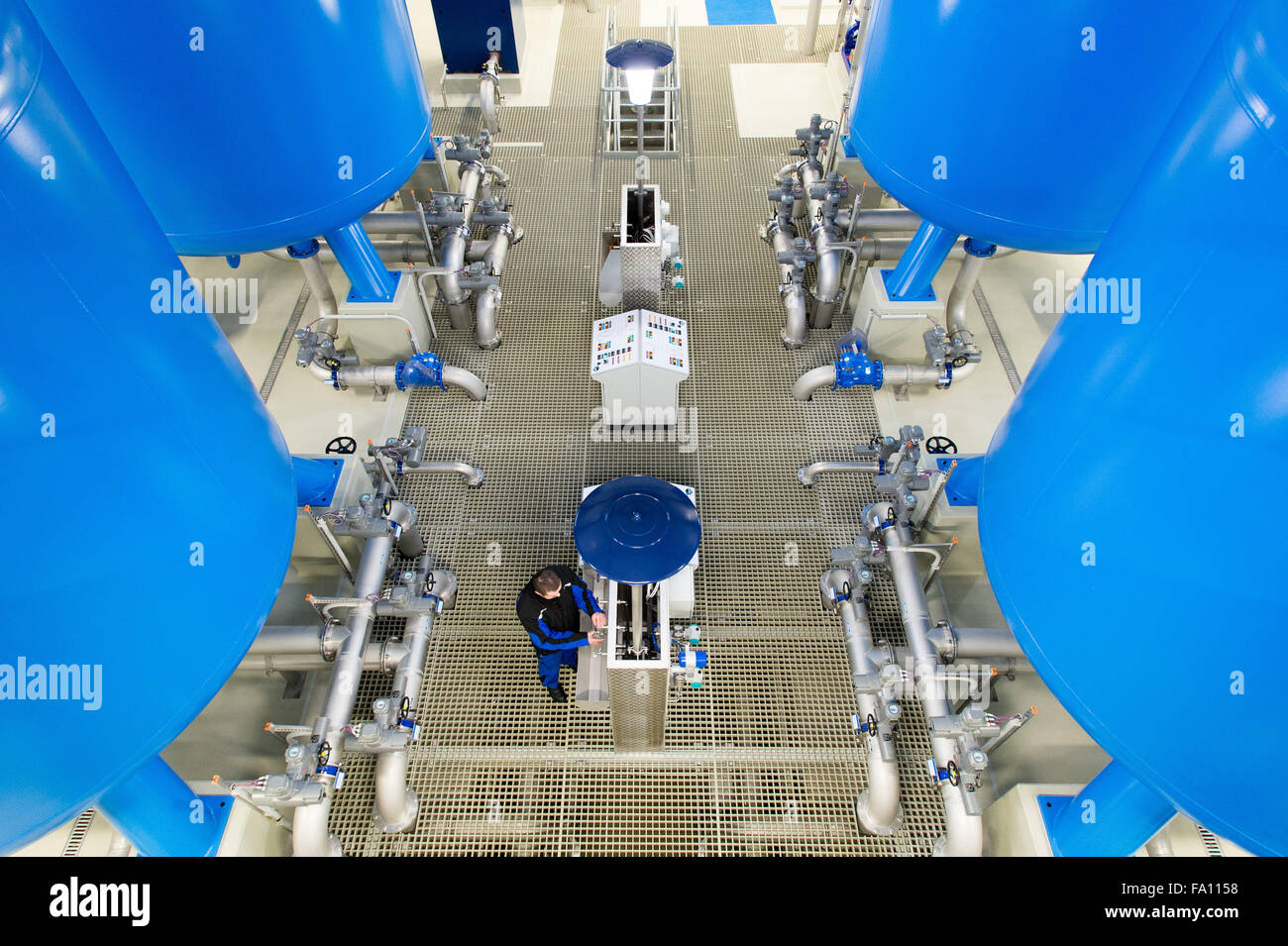 Jessen, Germany. 18th Dec, 2015. View of the filter hall in the new ...