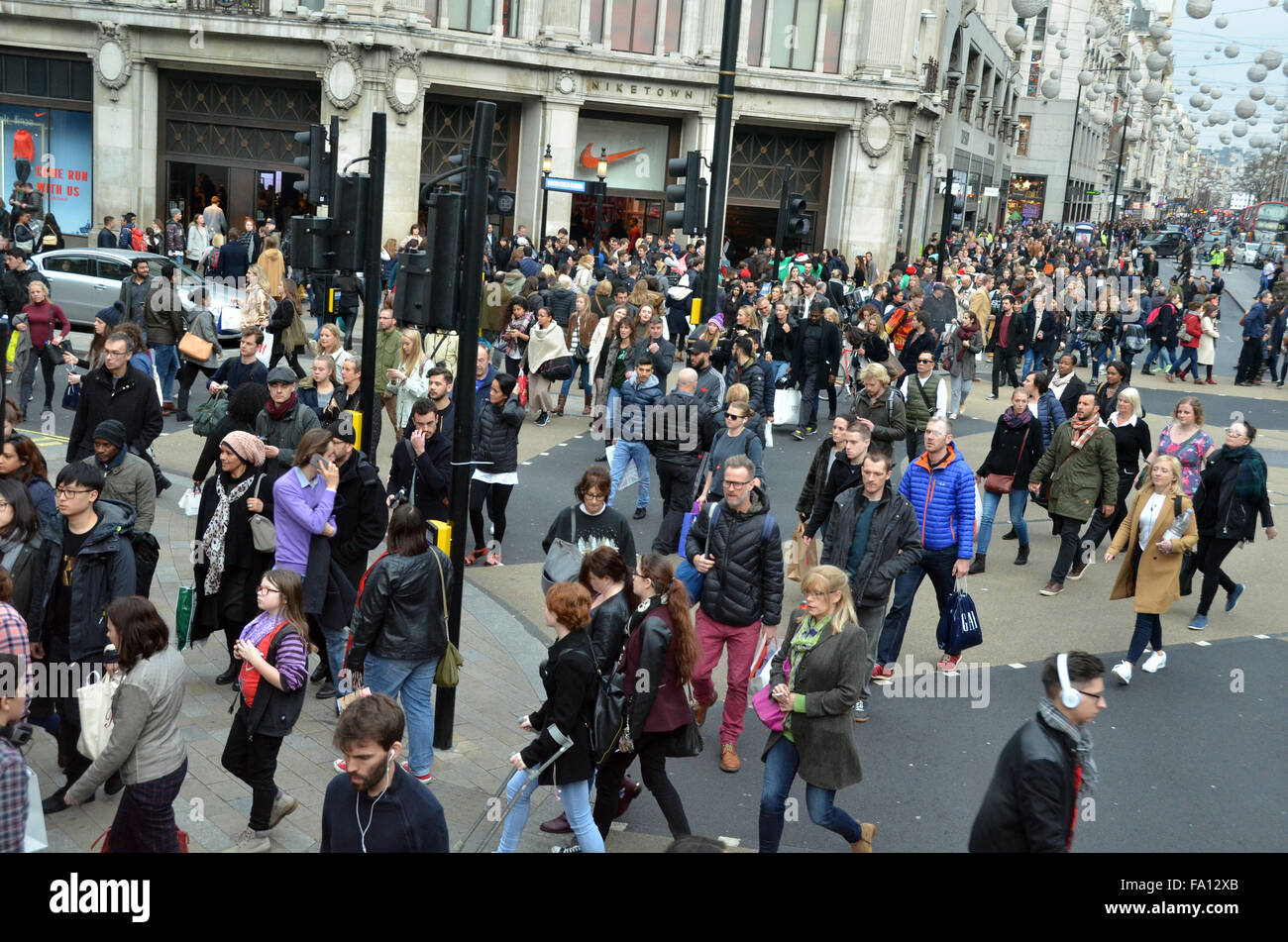 London, UK, 19 December 2015, Panic Saturday crowds at Oxford Circus in ...