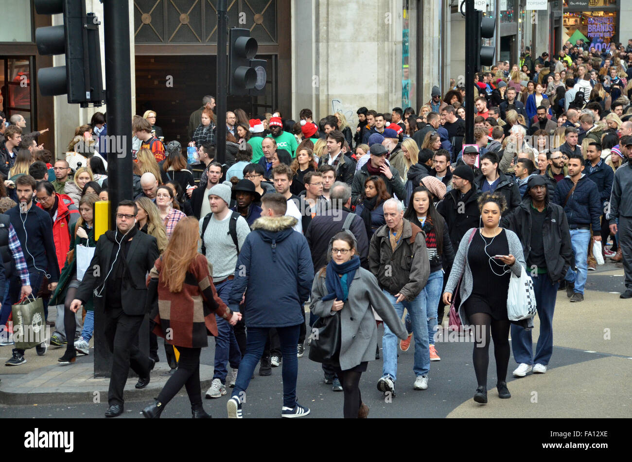 London, UK, 19 December 2015, Panic Saturday crowds at Oxford Circus in ...