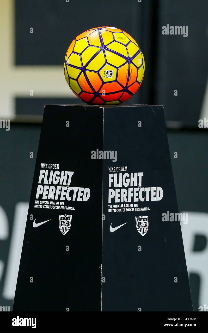 Us soccer ball hi-res stock photography and images - Alamy