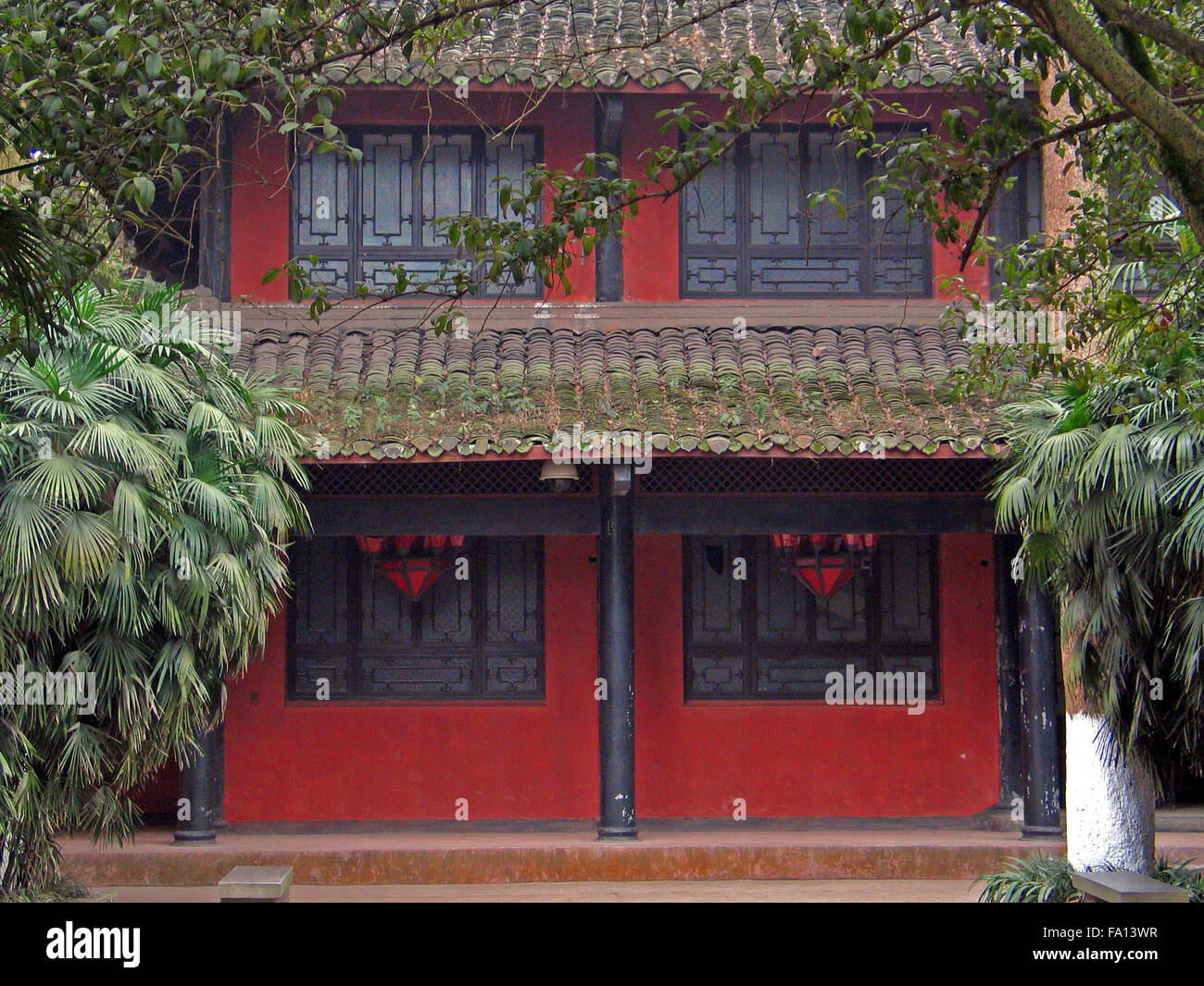Old Chinese red building Stock Photo - Alamy