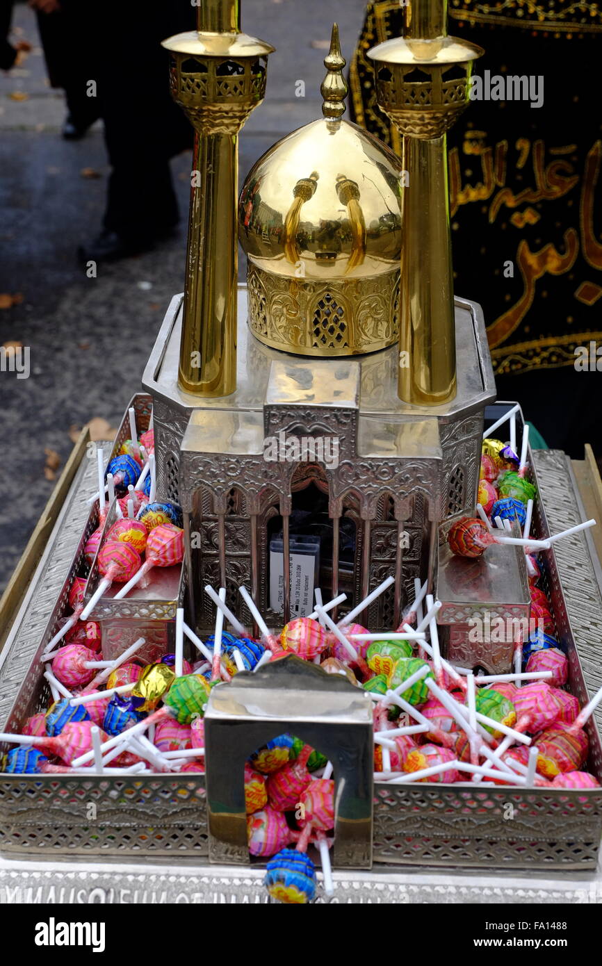 Shia mosque london hi-res stock photography and images - Alamy