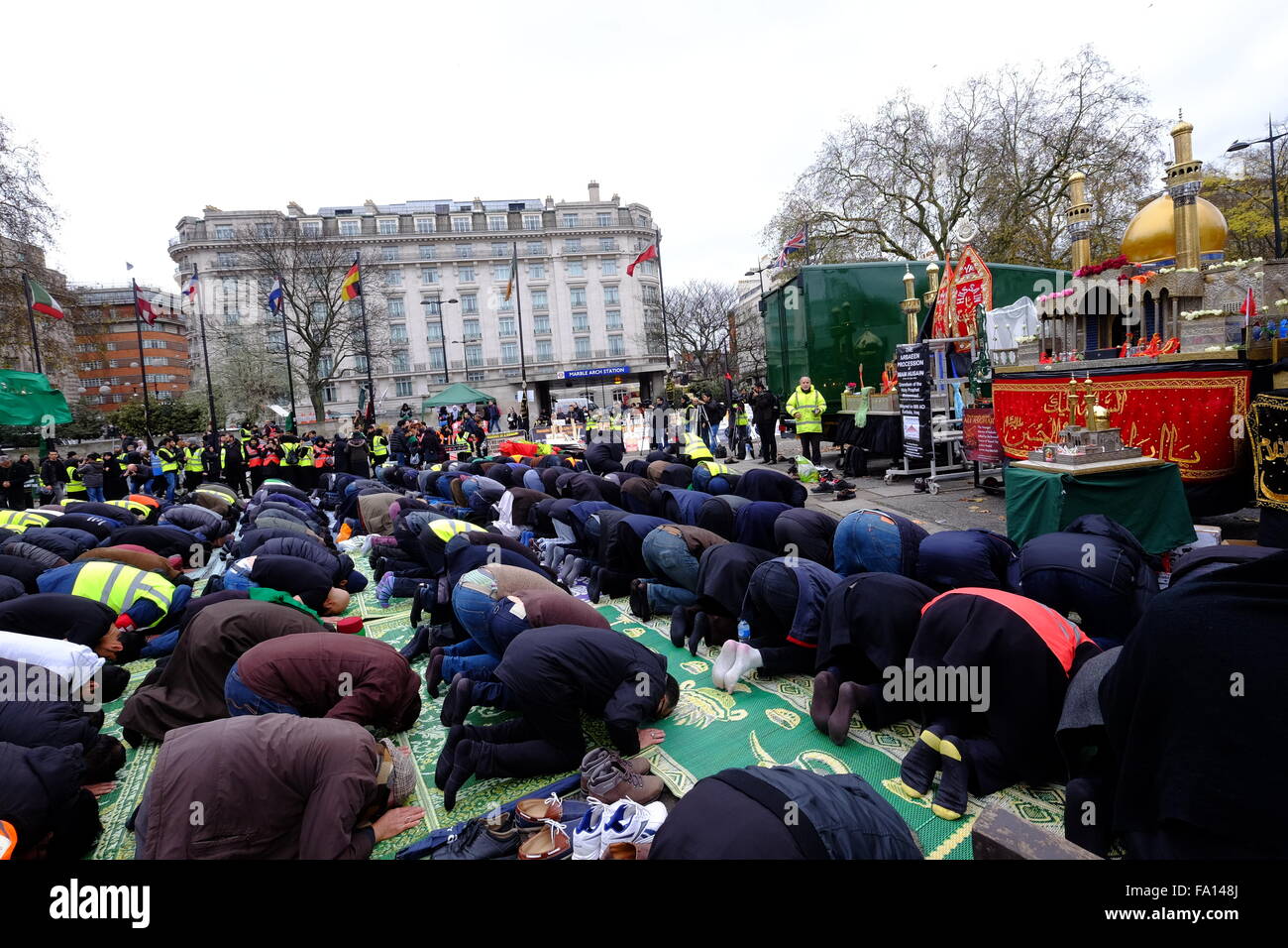 Shia Muslims annual arbaeen procession London Dec 2015 Stock Photo - Alamy
