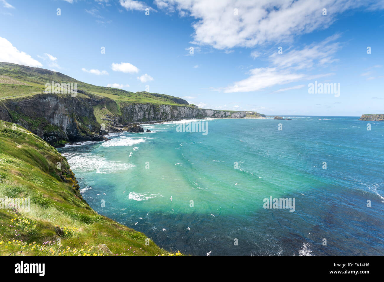 Dramatic irish coast hi-res stock photography and images - Alamy