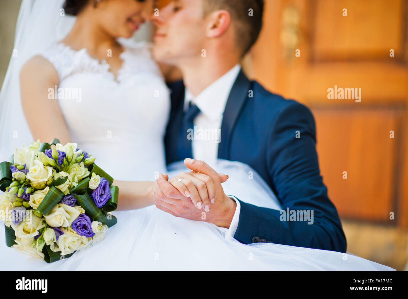 Close up portrait of wedding couple Stock Photo - Alamy