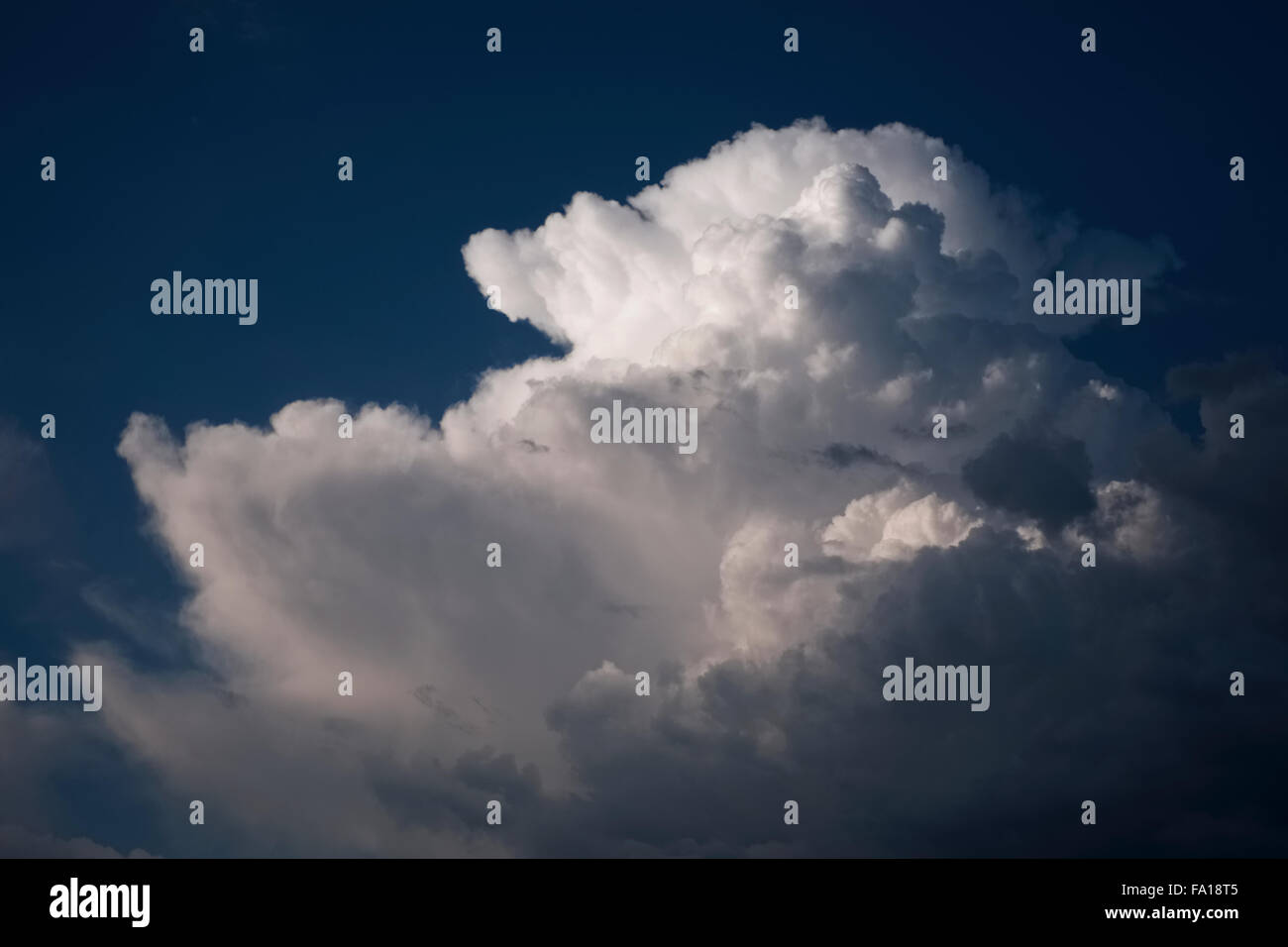 Cloud storm hi-res stock photography and images - Alamy