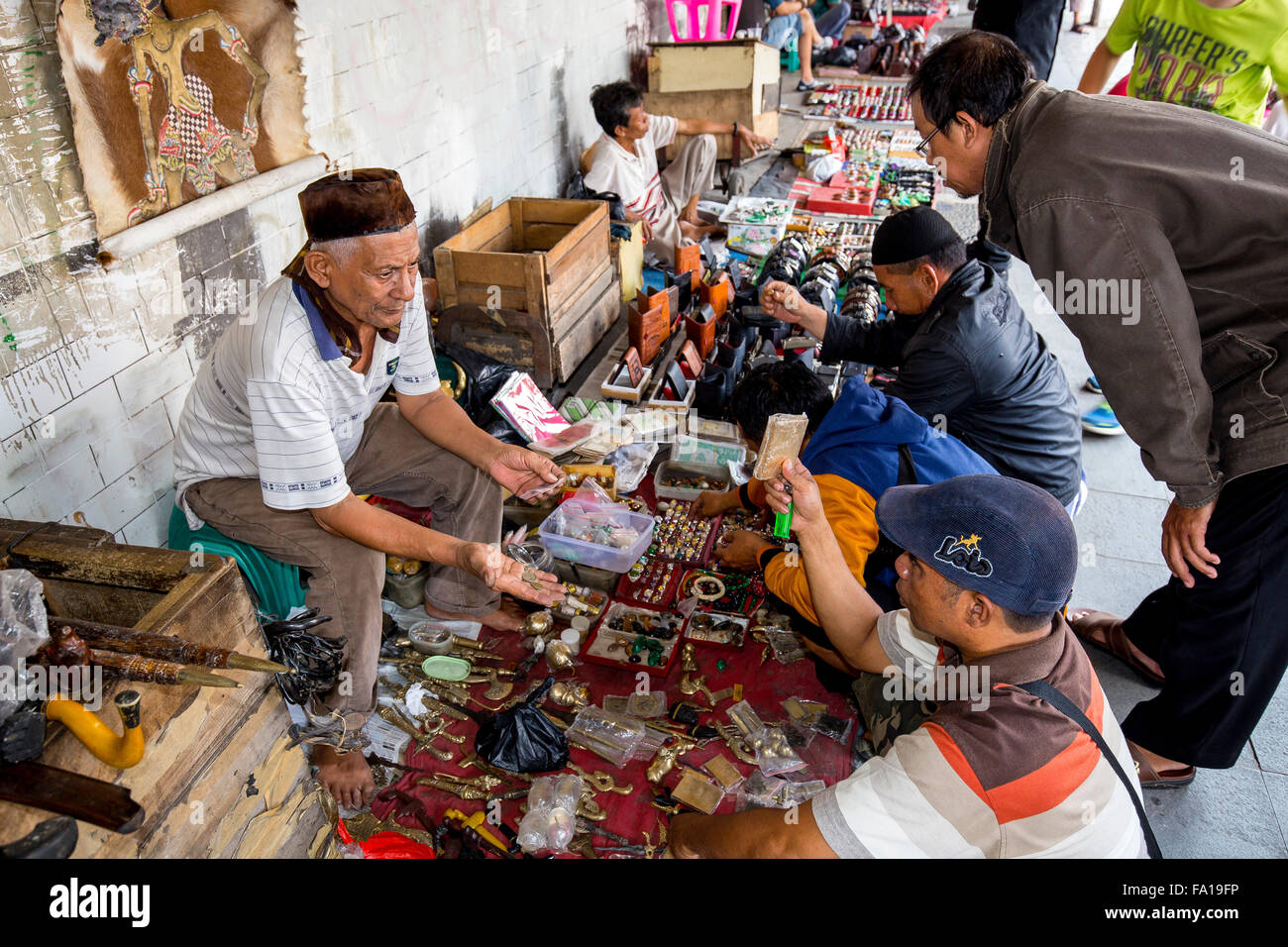 Salesman hi-res stock photography and images - Alamy