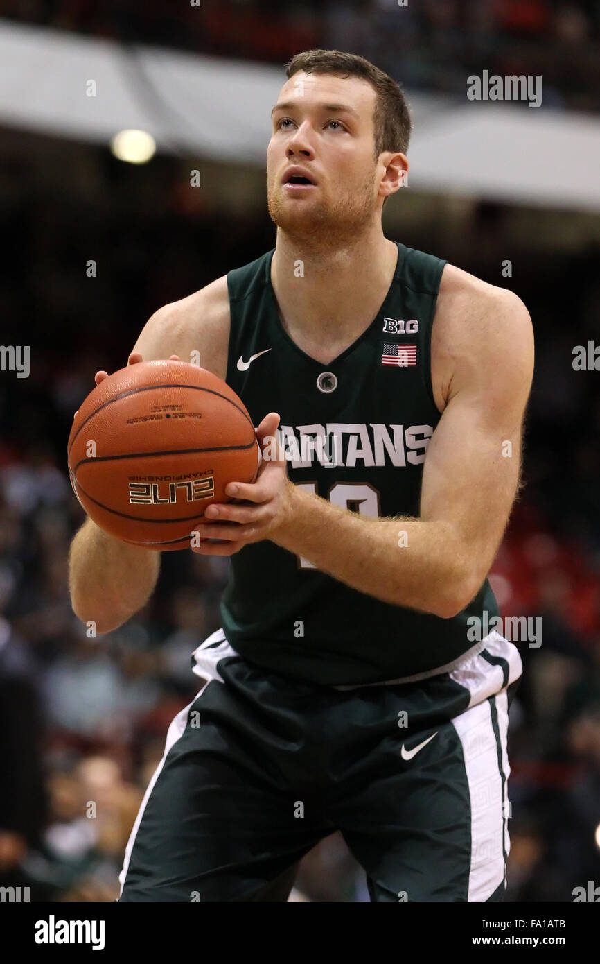 Matthews Arena. 19th Dec, 2015. MA, USA; Michigan State Spartans ...