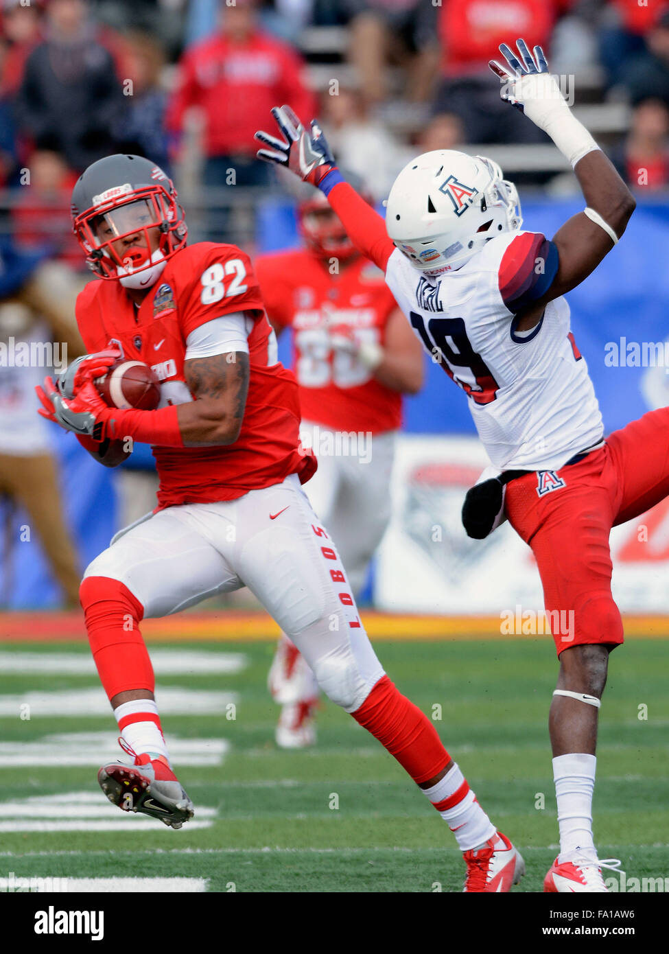 Albuquerque, NM, USA. 19th Dec, 2015. UNM's #82 Delane Hart-Johnson ...