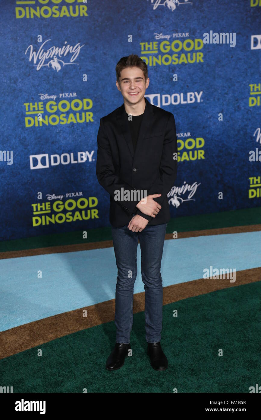 Los Angeles premiere of 'The Good Dinosaur' at the El Capitan Theatre ...