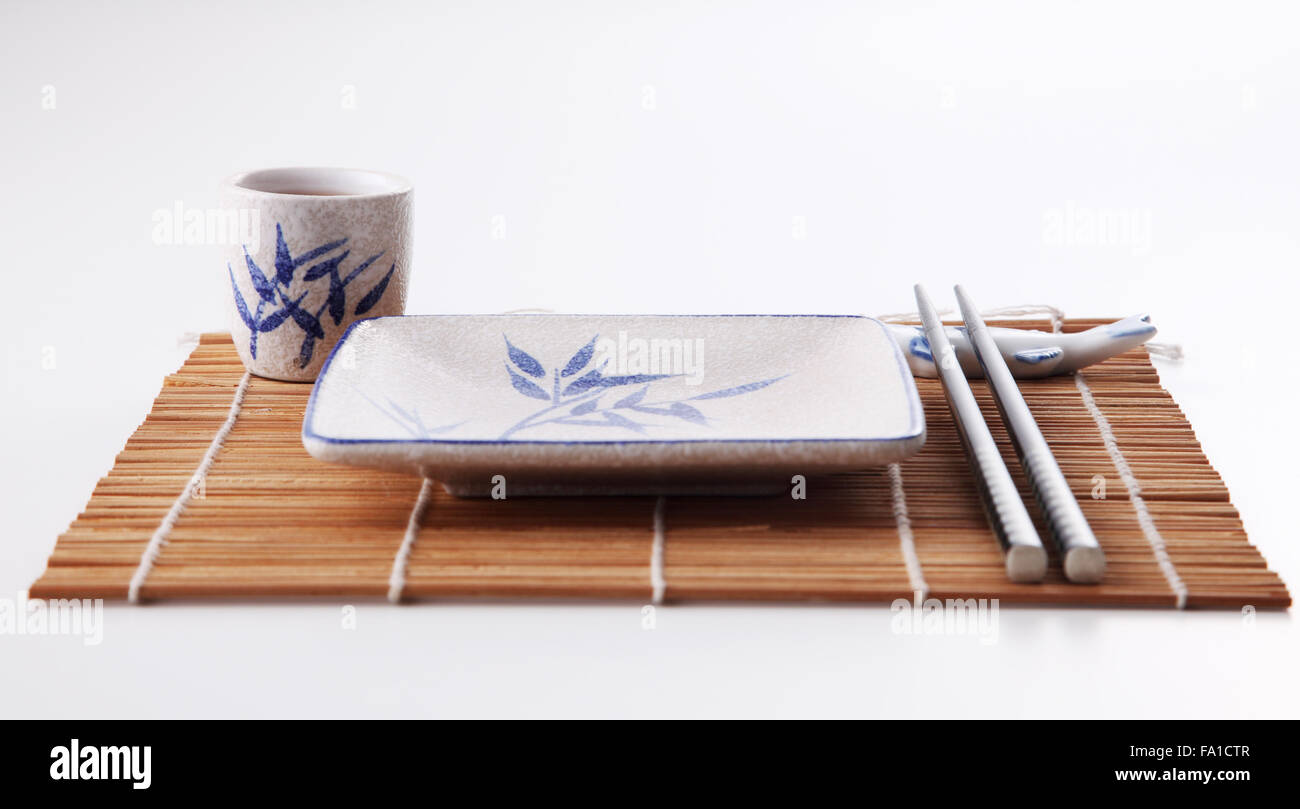 Empty wooden plate sushi hi-res stock photography and images - Alamy