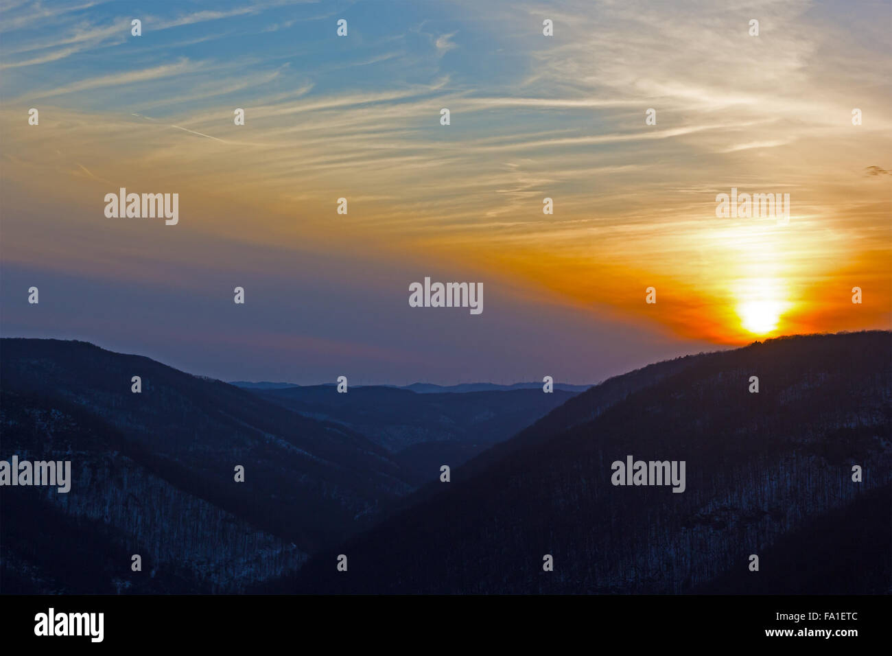 Mountains ridge hi-res stock photography and images - Alamy