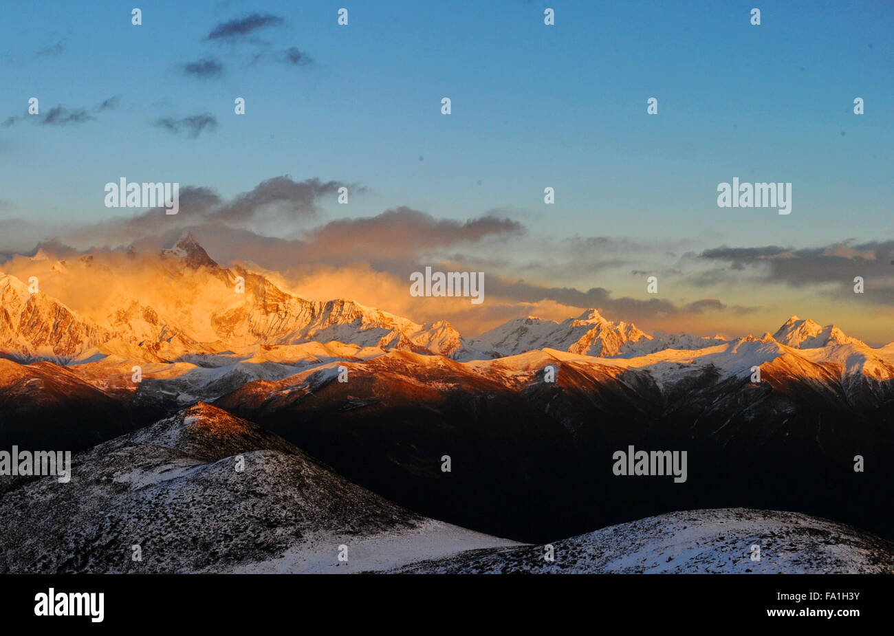 Namcha barwa hi-res stock photography and images - Alamy