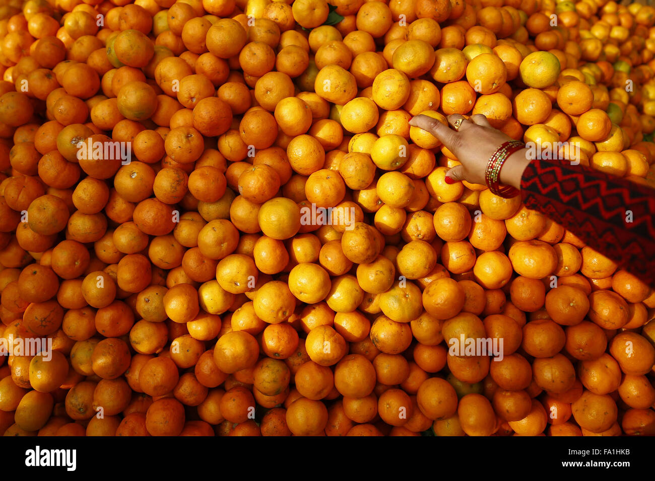 Kathmandu kalimati market hi-res stock photography and images - Alamy