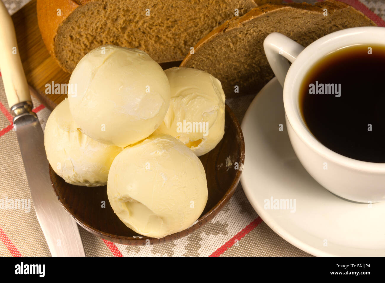 Plate breakfast butter knife hi-res stock photography and images - Alamy