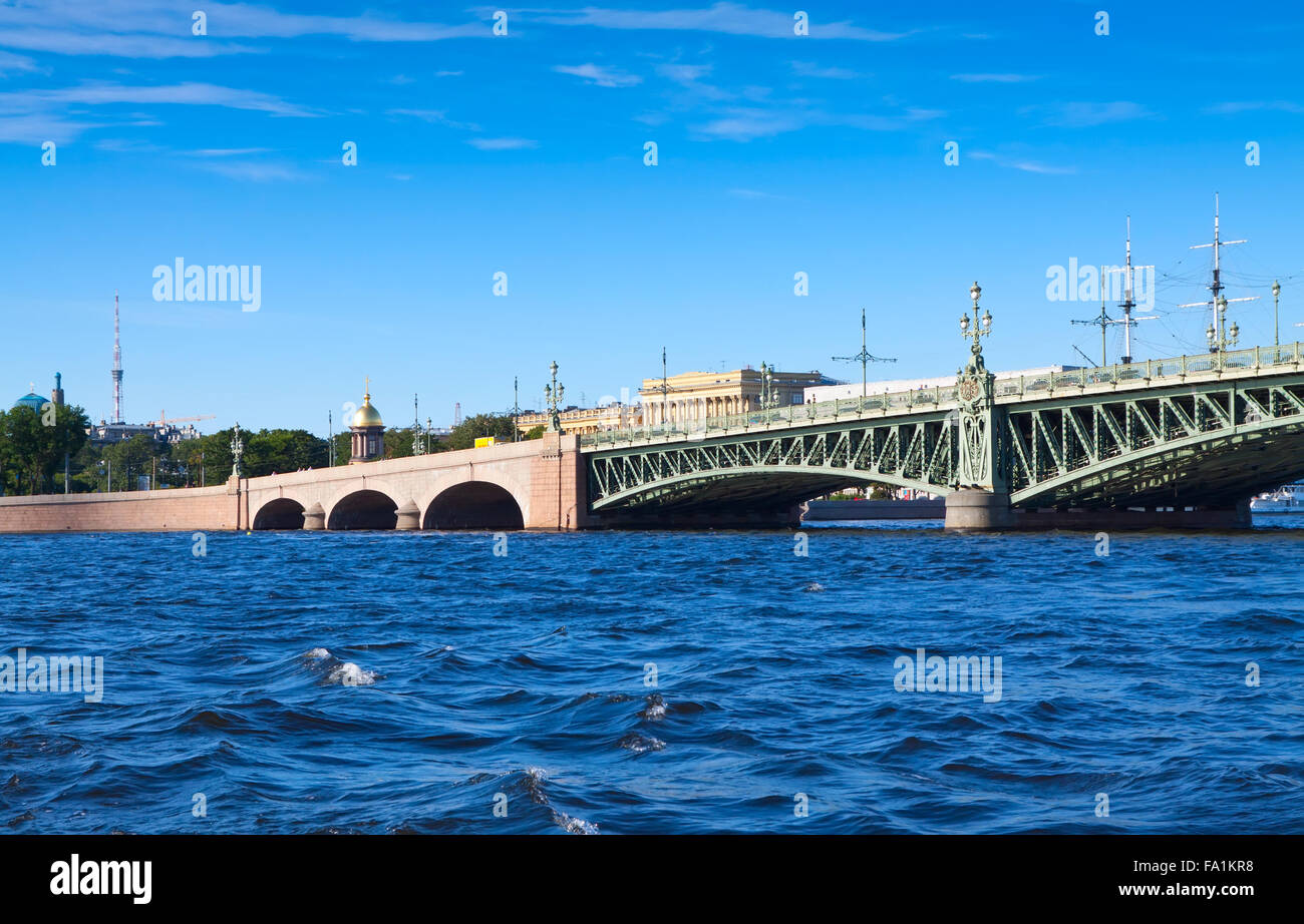 Dawn trinity bridge river hi-res stock photography and images - Alamy