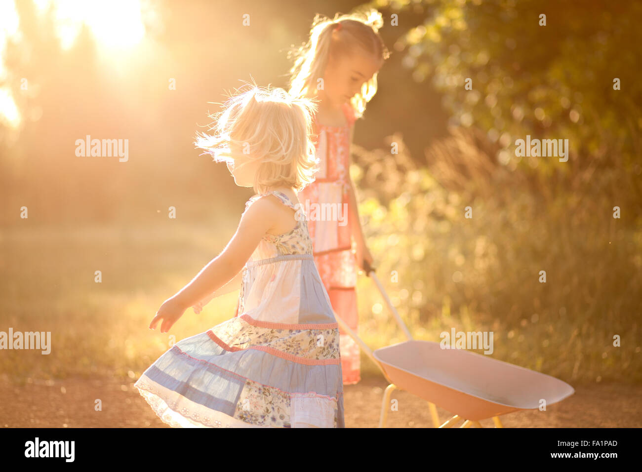 Girls outside in nature hi-res stock photography and images - Alamy