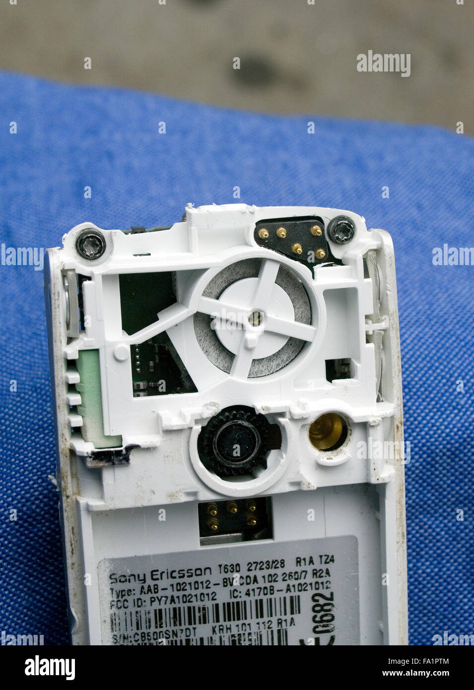 Smashed phone parts hi-res stock photography and images - Alamy