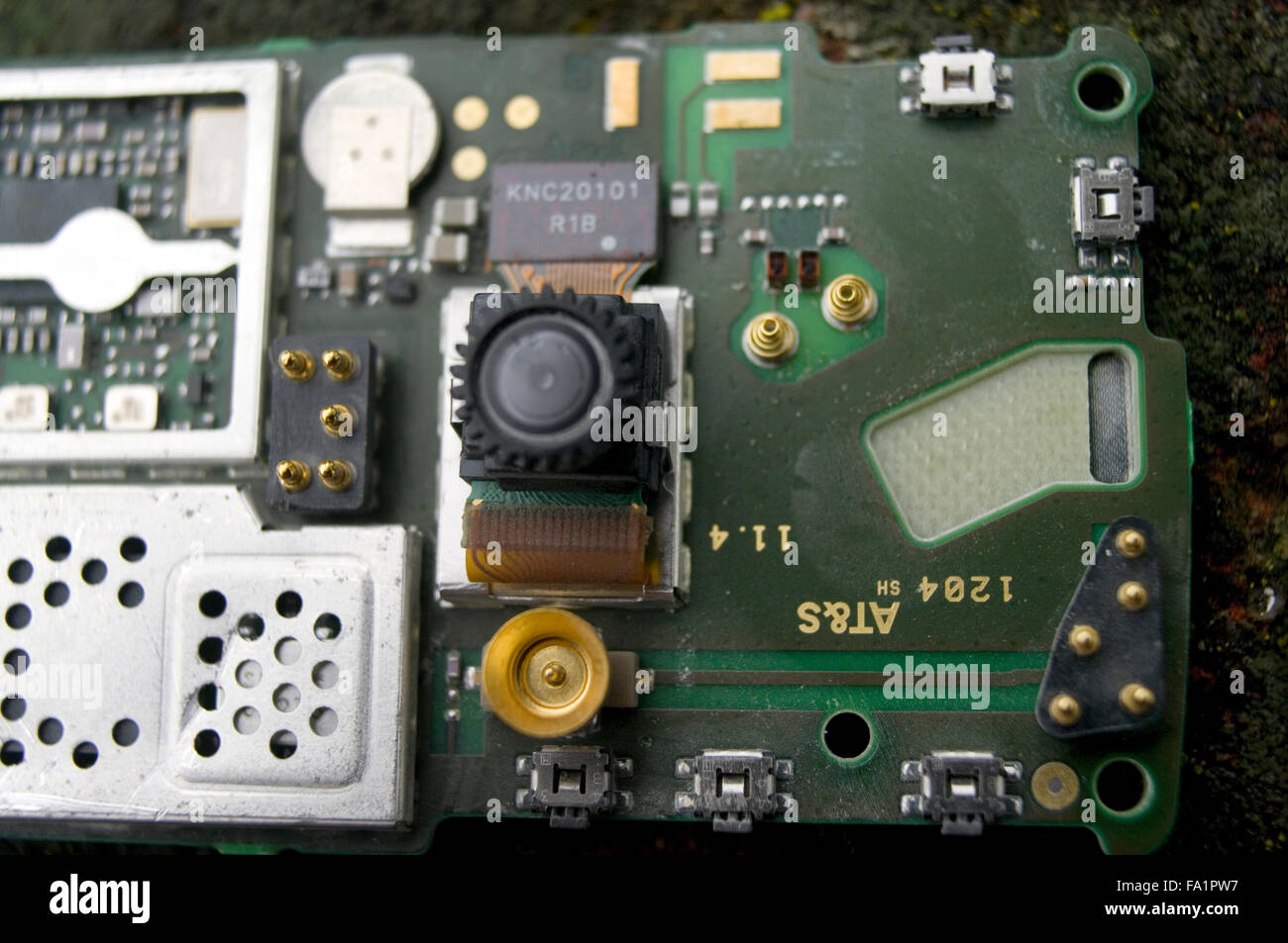 Smashed phone parts hi-res stock photography and images - Alamy