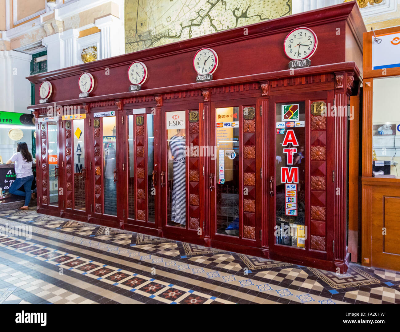 Inside Ho Chi Minh's City post and telecommunications building Vietnam ...
