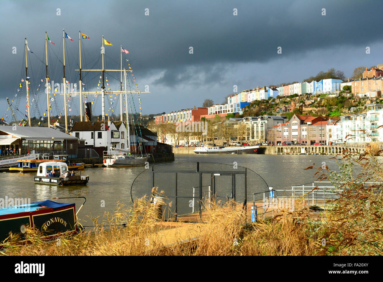 Weather bristol harbourside hi-res stock photography and images - Alamy