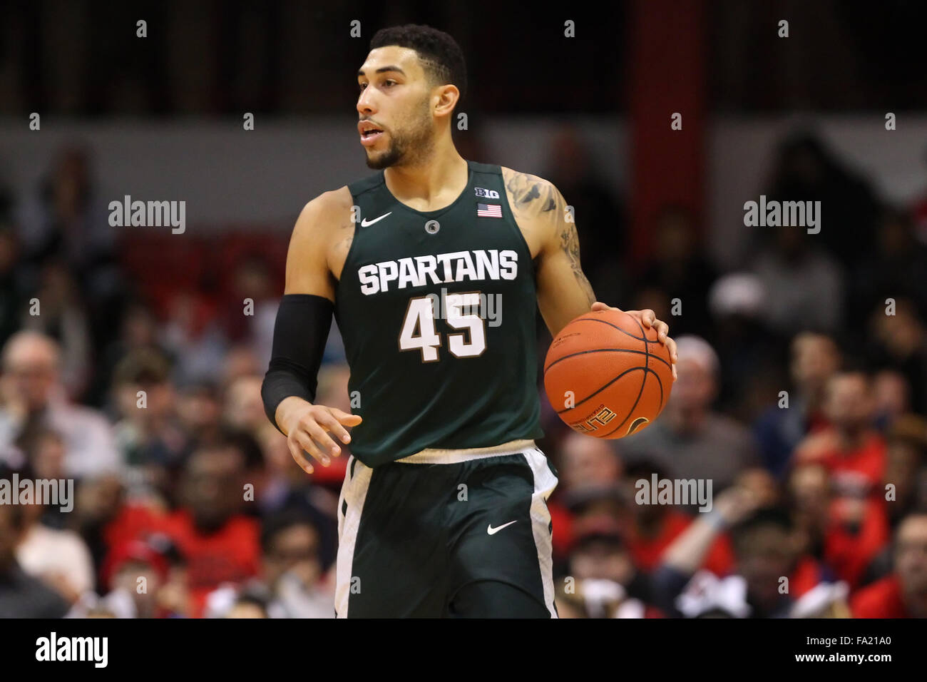 Matthews Arena. 19th Dec, 2015. MA, USA; Michigan State Spartans guard ...