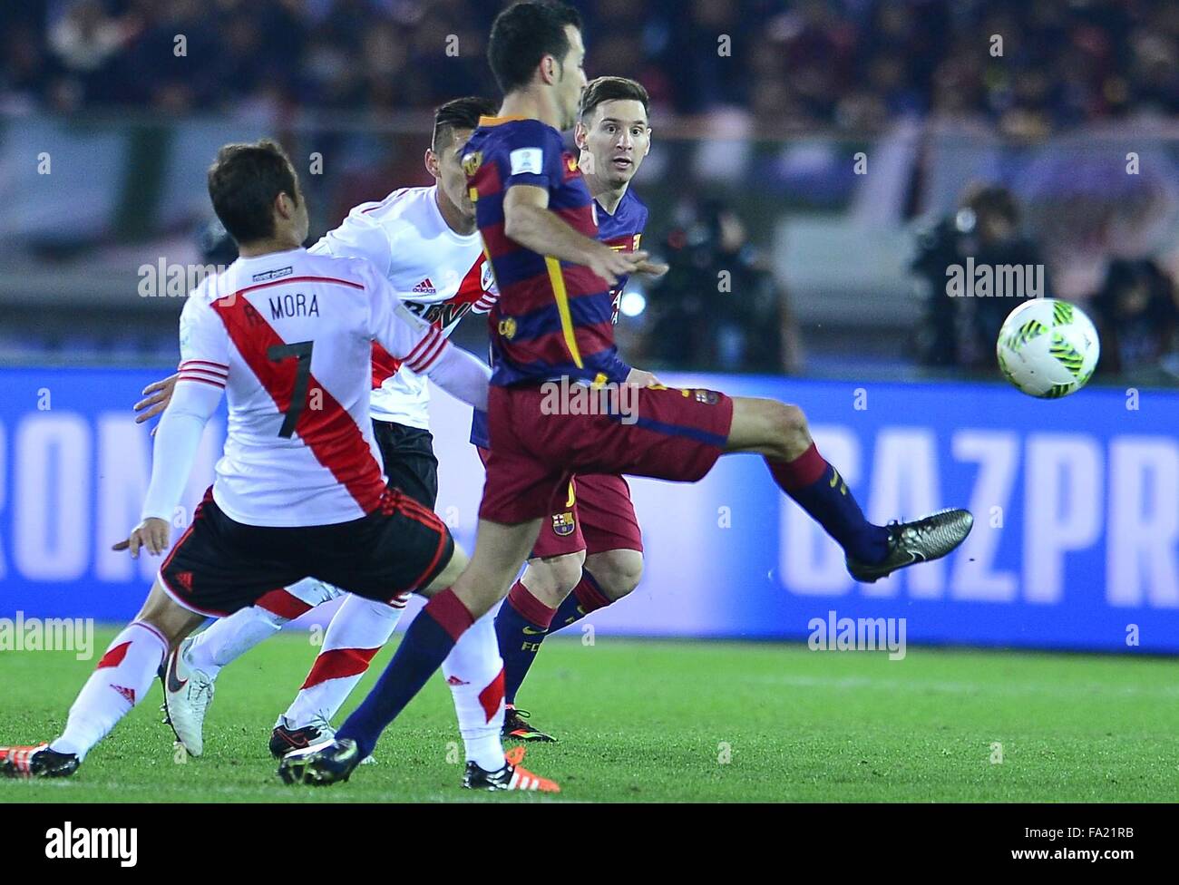 Lionel messi fc barcelona kick hi-res stock photography and images - Alamy