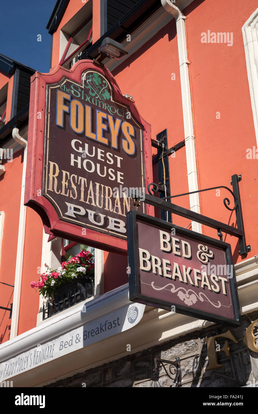 Foleys bar sign hi-res stock photography and images - Alamy