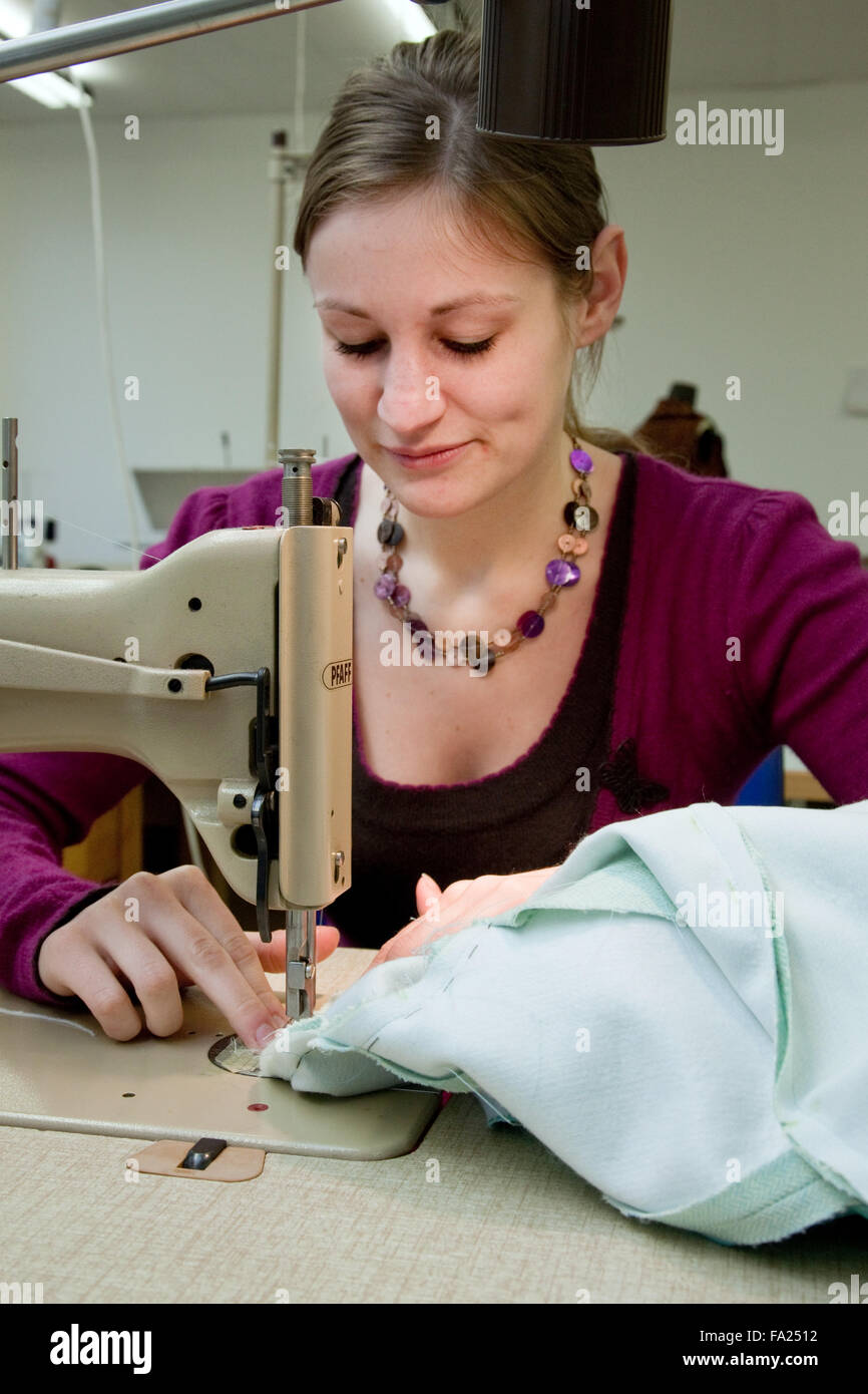 Tailor occupation hi-res stock photography and images - Alamy