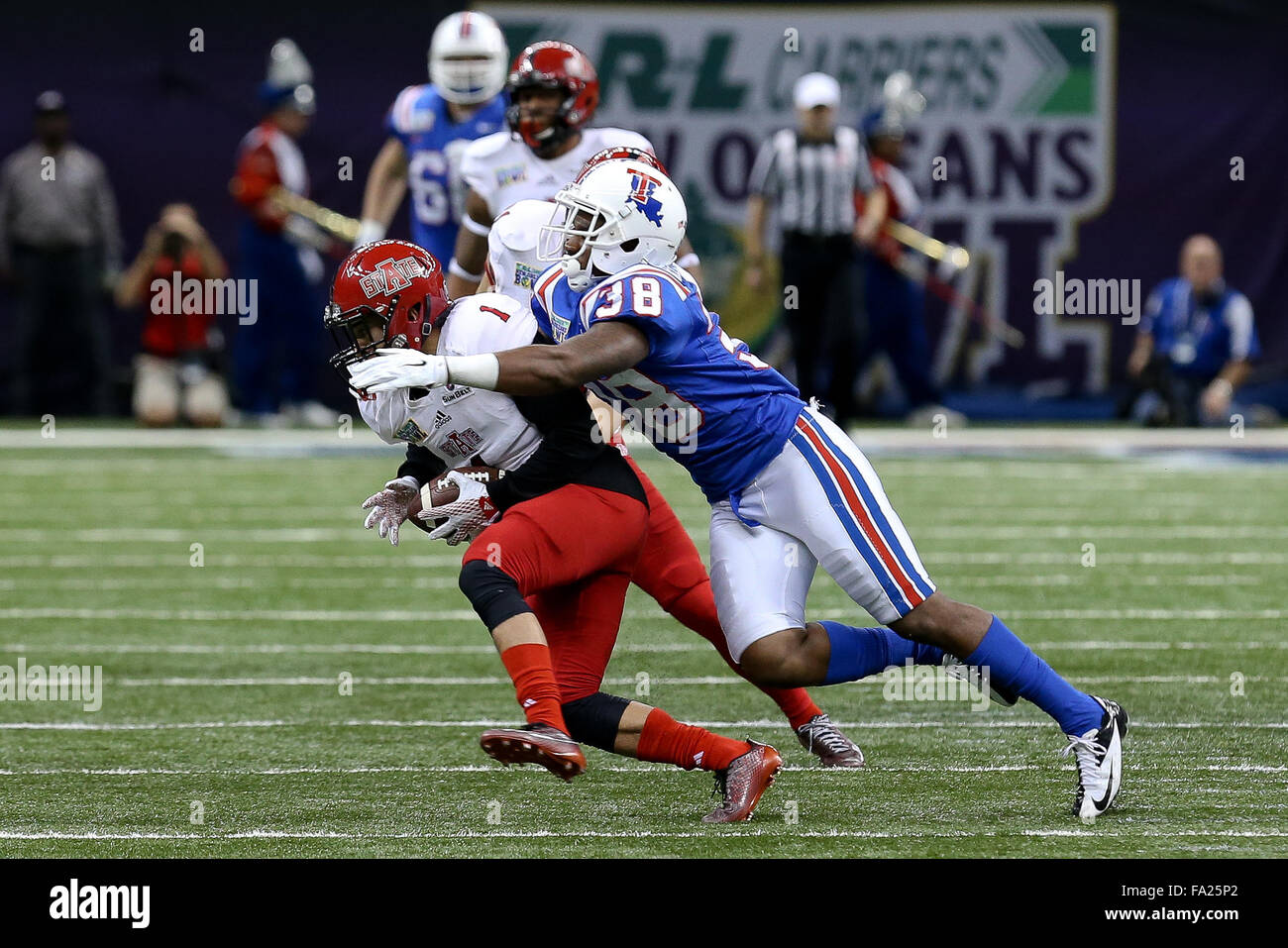 New Orleans Louisiana, USA. 19th Dec, 2015. Louisiana Tech Bulldogs ...
