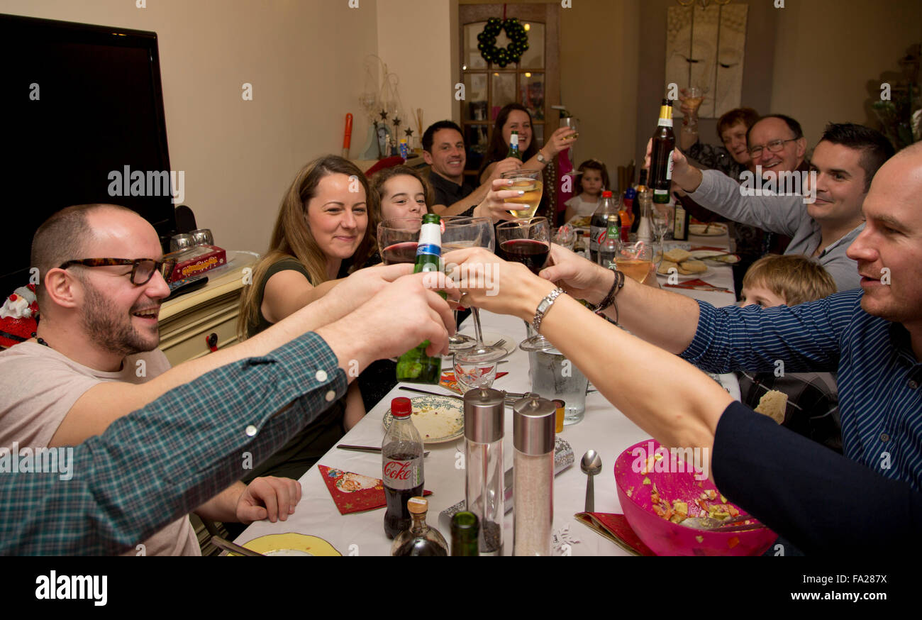 Family eating christmas lunch hi-res stock photography and images - Alamy