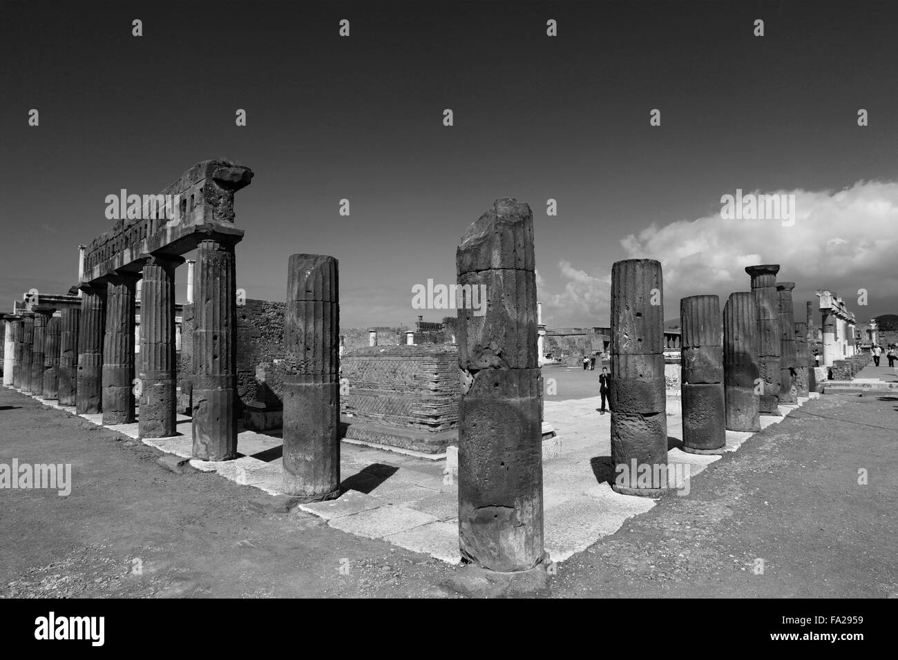 Roman forum structure in Black and White Stock Photos & Images - Alamy