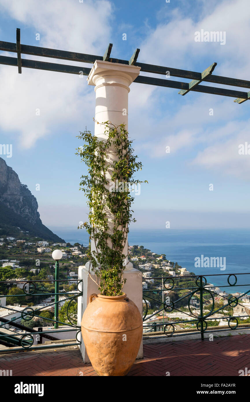 Symbol of capri hi-res stock photography and images - Alamy