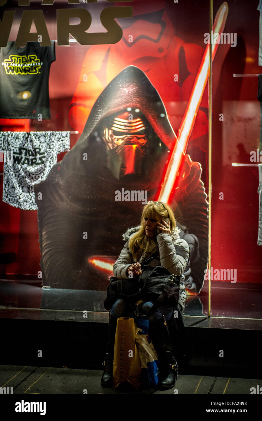 Christmas window displays of major retail stores in and around London's ...