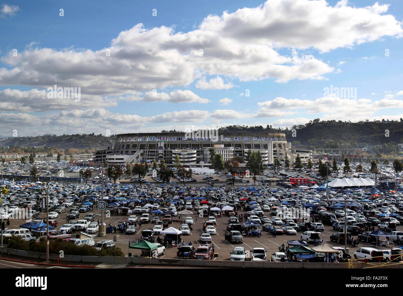 Usa football stadium parking lot hi-res stock photography and images ...