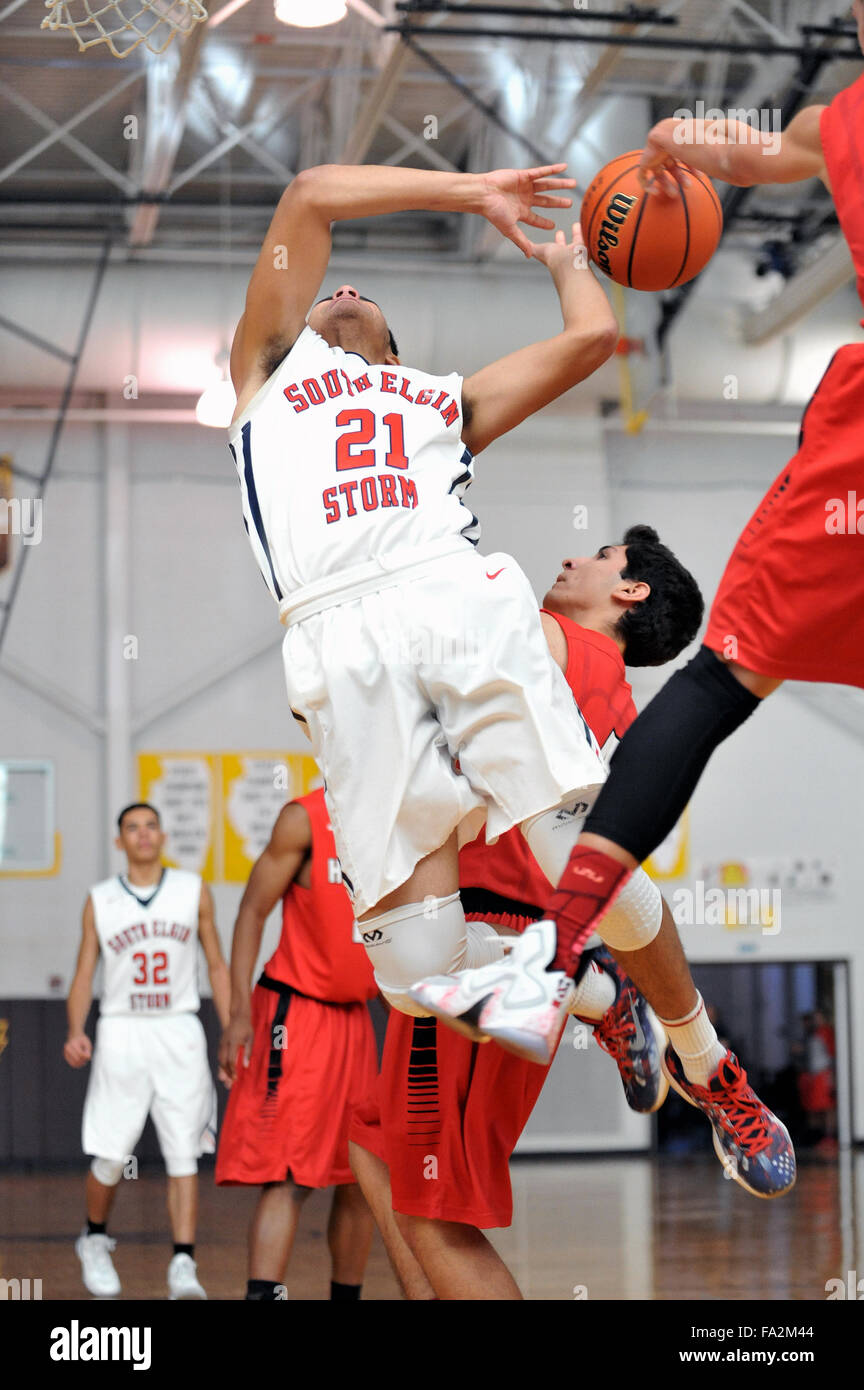 High school basketball player layup hi-res stock photography and images ...