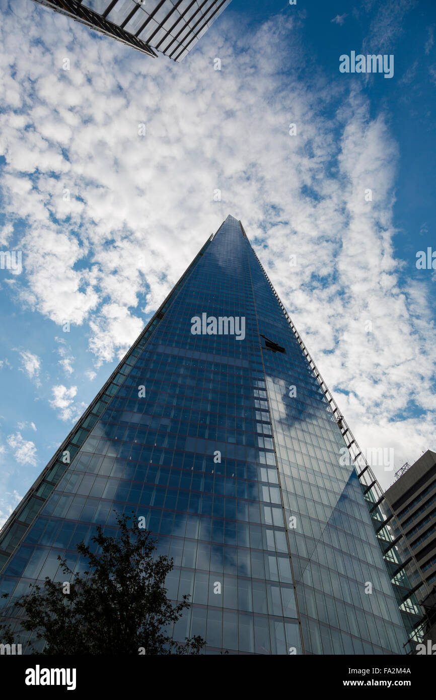 The Shard on a summer day seen from the ground Stock Photo - Alamy