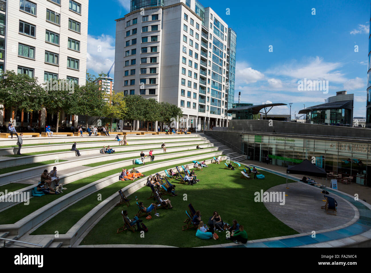 Sheldon Square Amphitheatre Stock Photo - Alamy
