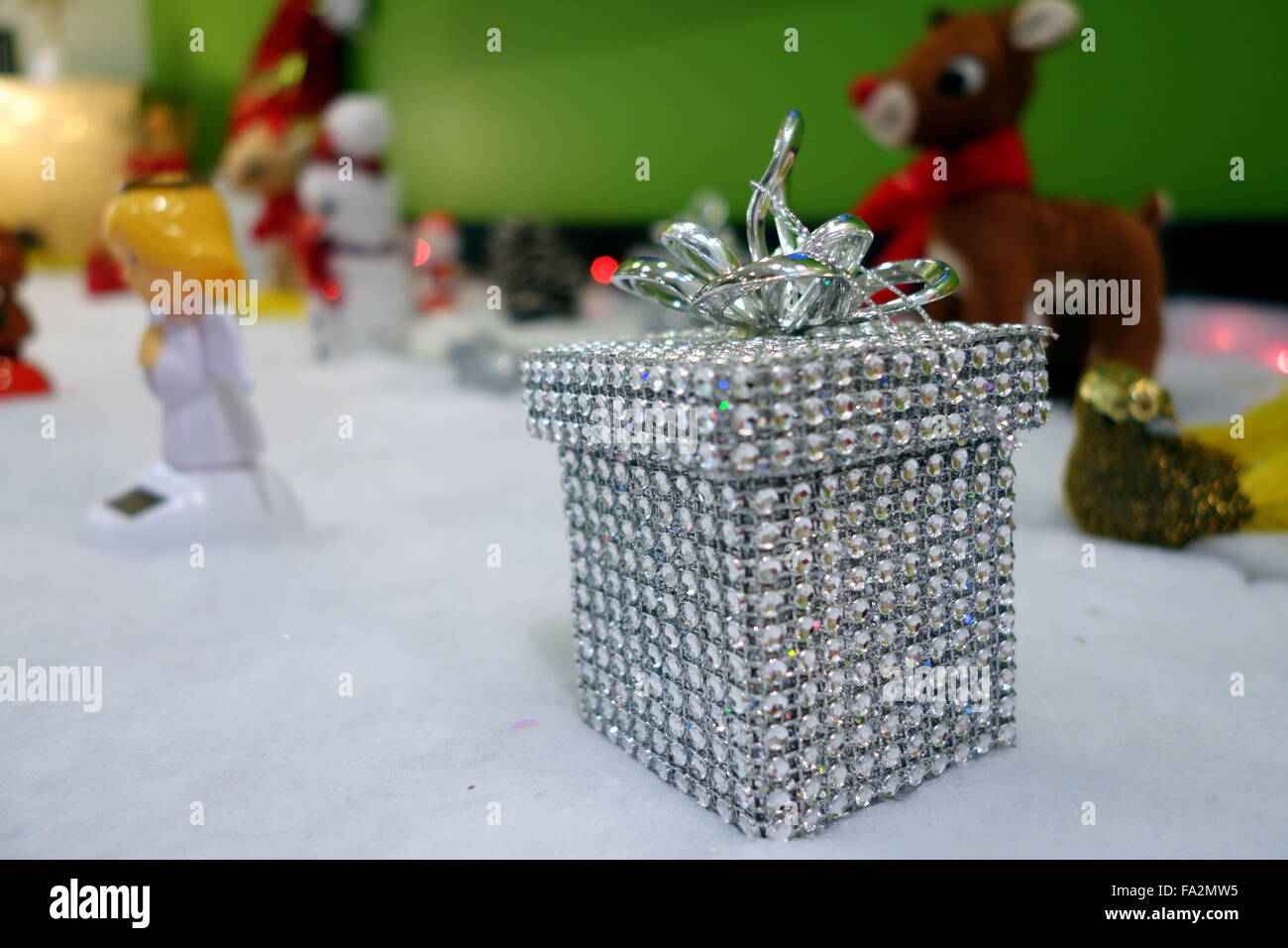 Silver gift hi-res stock photography and images - Alamy