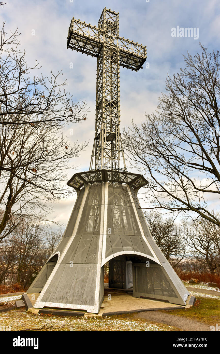 Mount Royal Cross on top of Mount Royal Montreal, Quebec, Canada Stock ...
