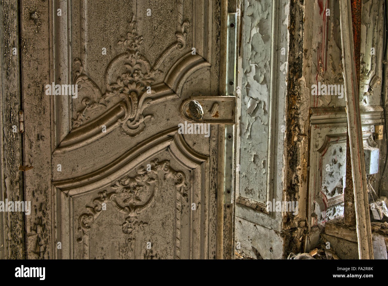 Scary trap door hi-res stock photography and images - Alamy