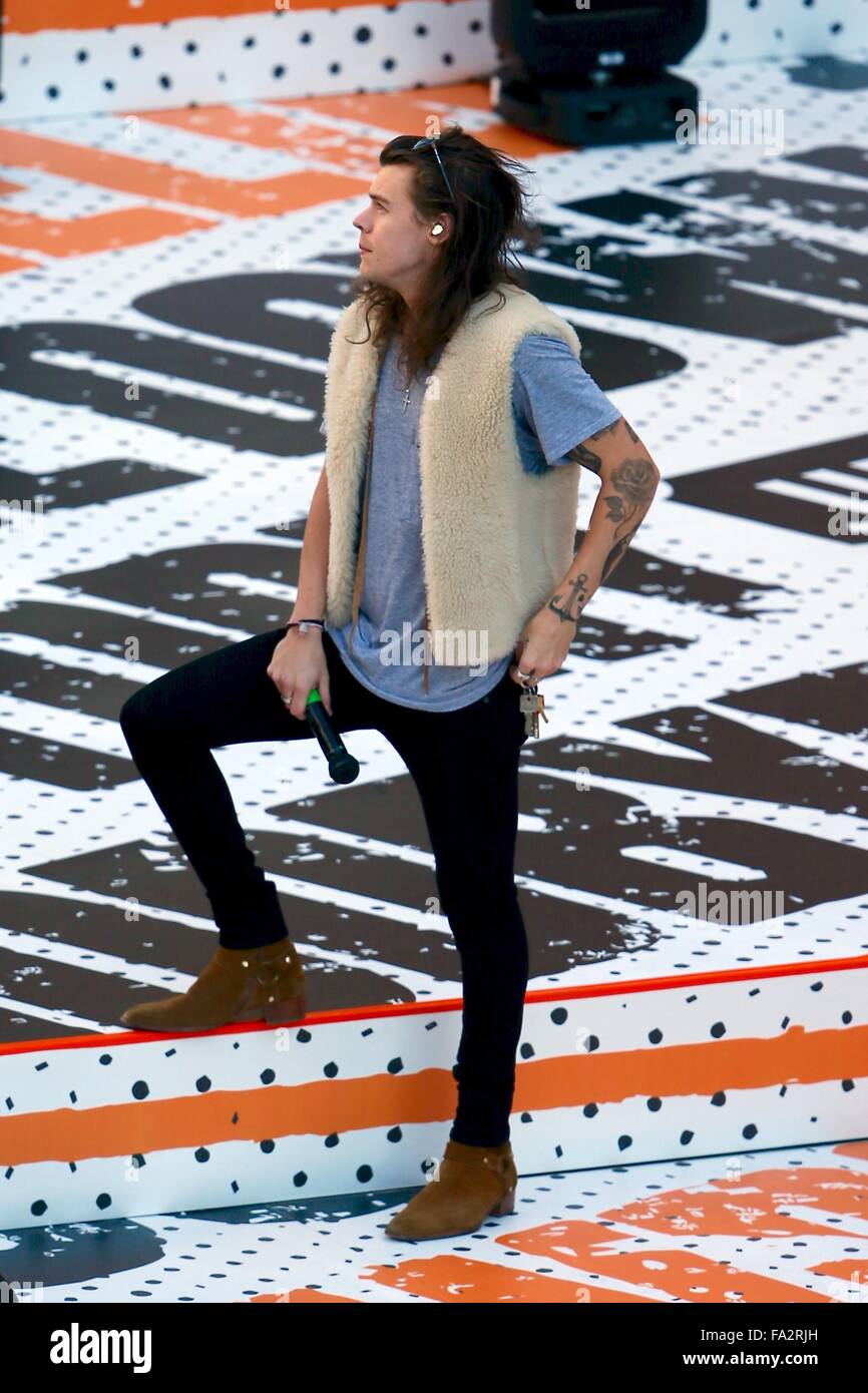 One Direction seen performing a sound check on Hollywood Boulevard ...