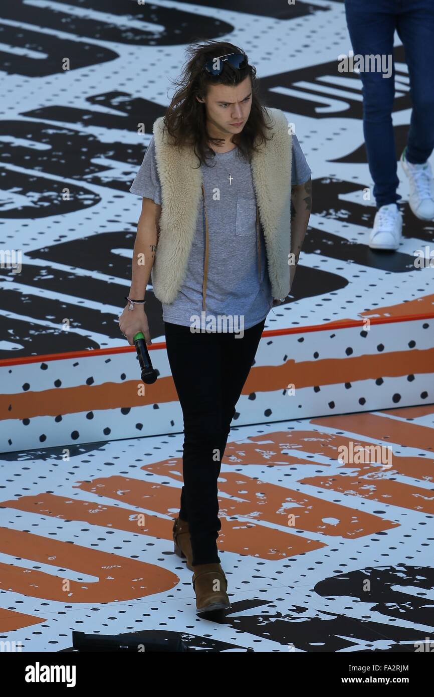 One Direction seen performing a sound check on Hollywood Boulevard ...