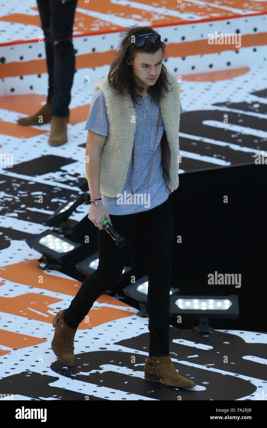 One Direction seen performing a sound check on Hollywood Boulevard ...