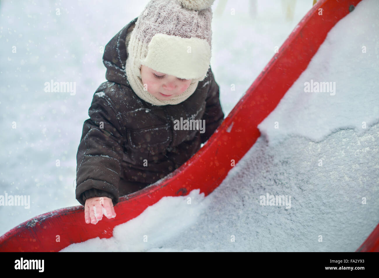 little boy sees the first time snow Stock Photo - Alamy little boy sees the first time snow Stock Photo - Alamy