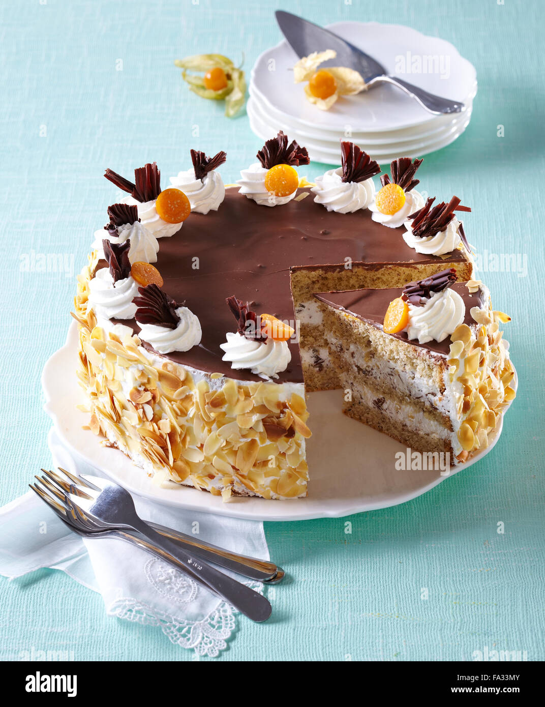 Nut gateau hi-res stock photography and images - Alamy