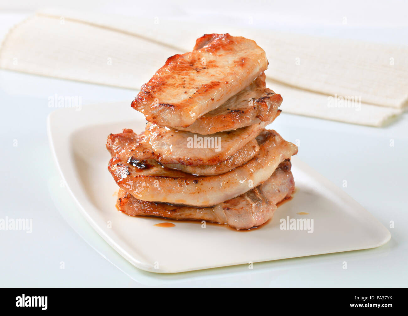 Pan seared pork chops hi-res stock photography and images - Alamy