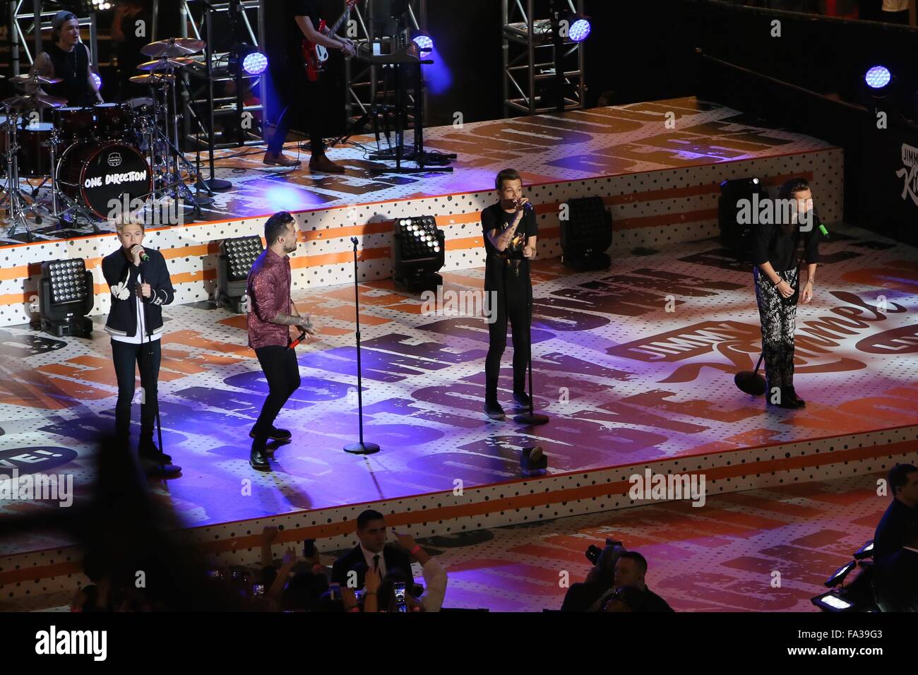 One Direction seen performing live Hollywood Boulevard for Jimmy Kimmel ...